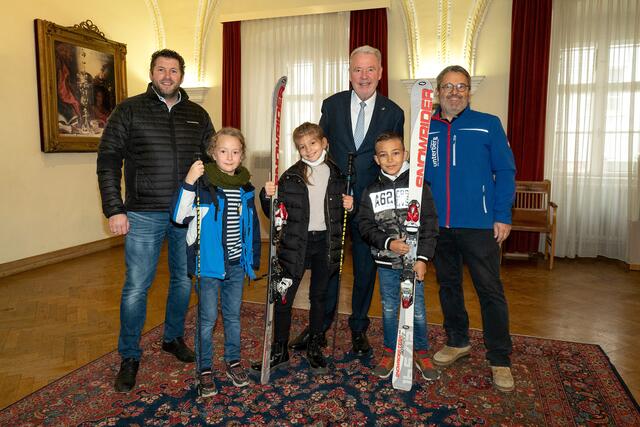Gratis-Saisonkarten für Pflichtschüler für das Skigebiet Unterberg ...
