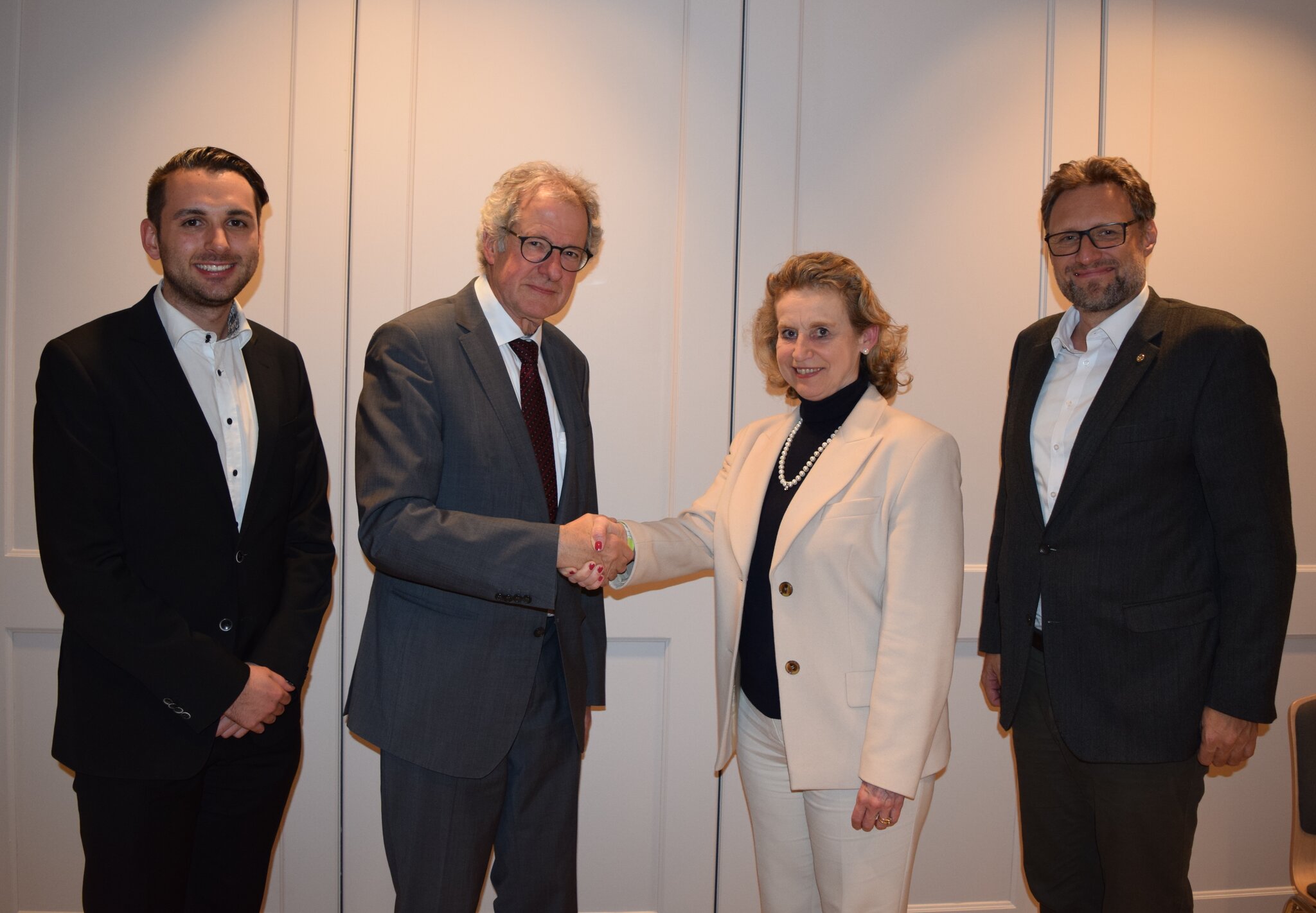 Jubiläum: 30 Jahre Rotary Club Hall in Tirol - Hall-Rum