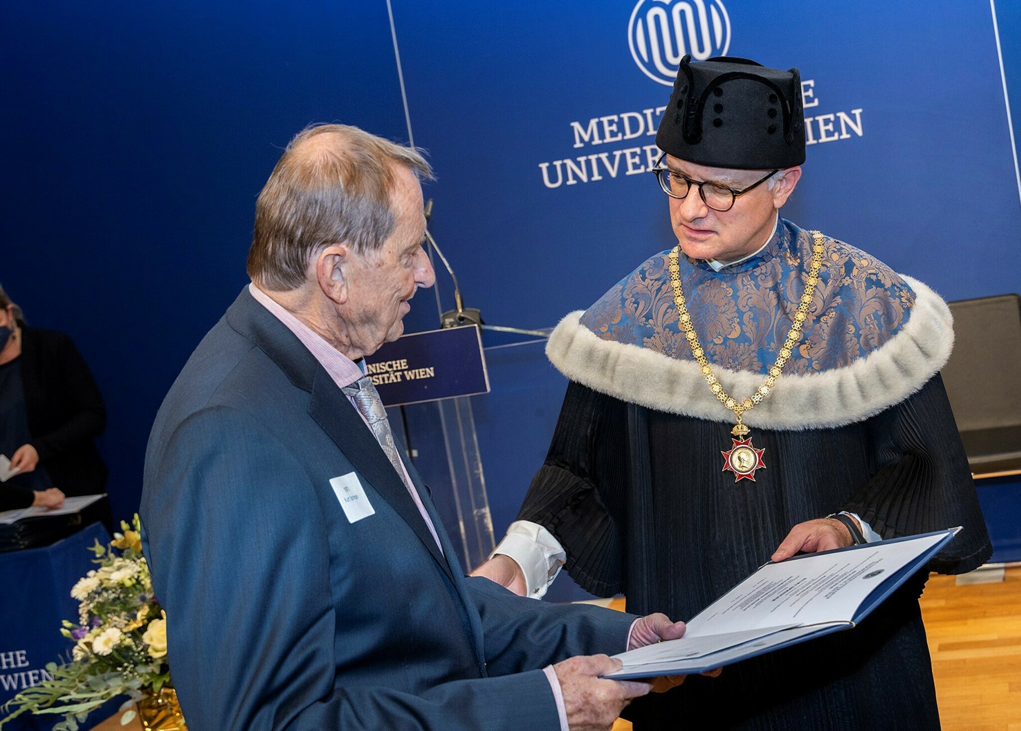 Auszeichnung: Goldenes Doktordiplom für Kurt Springer - Kirchdorf