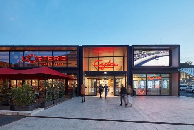 Wirtschaft: Grundversorgung im Einkaufszentrum CYTA - Westliches ...