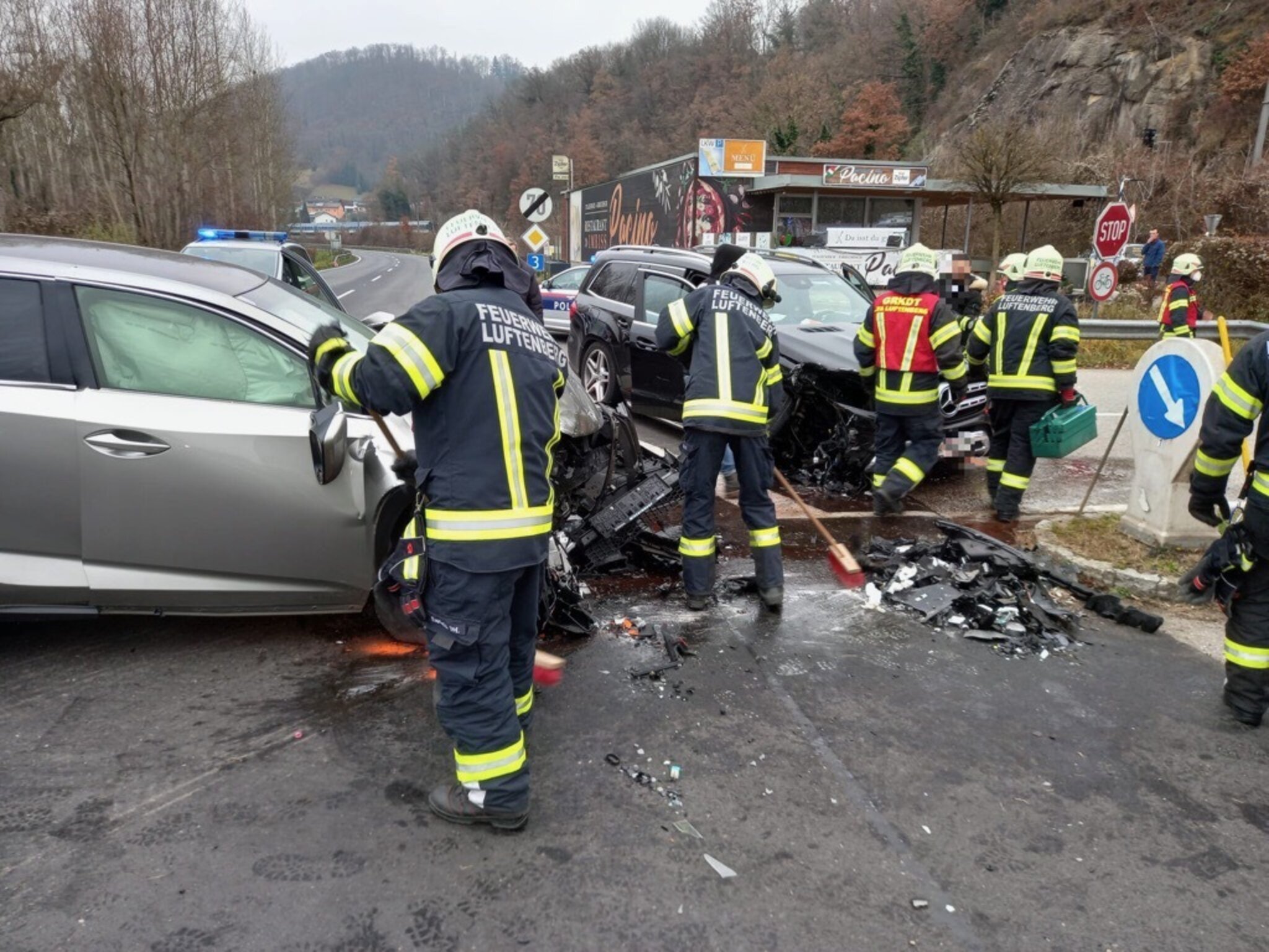 Crash auf der B3: Drei Verletzte bei Unfall auf B3 in Luftenberg - Perg