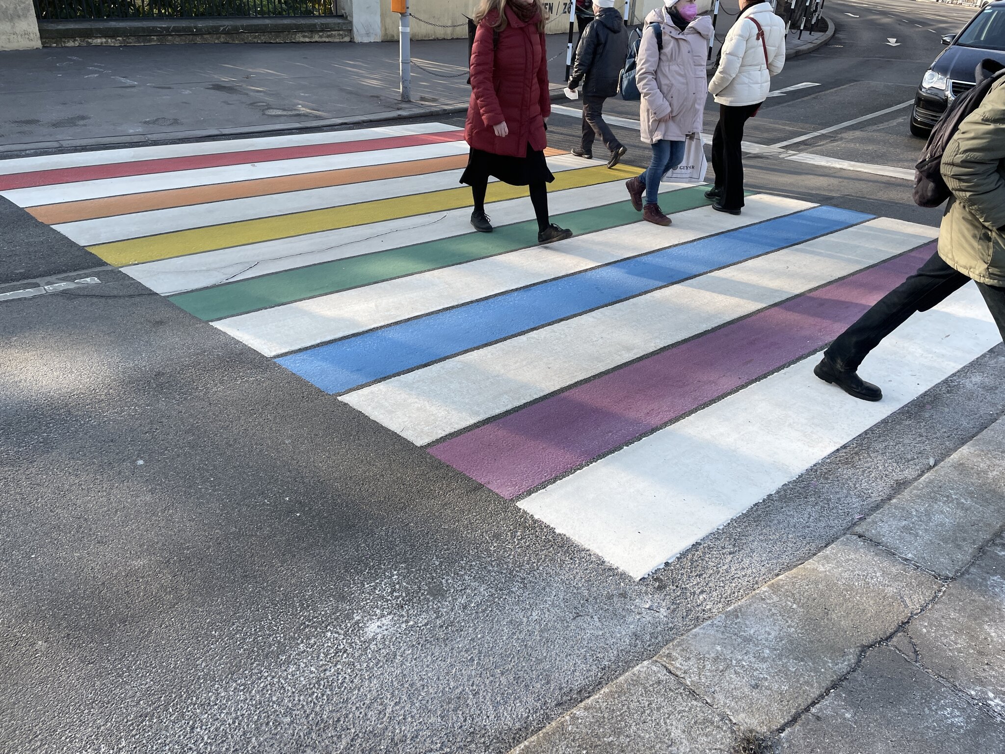 Hietzing wird bunter: Der 13. Bezirk hat seinen ersten Regenbogen-Zebrastreifen - Hietzing