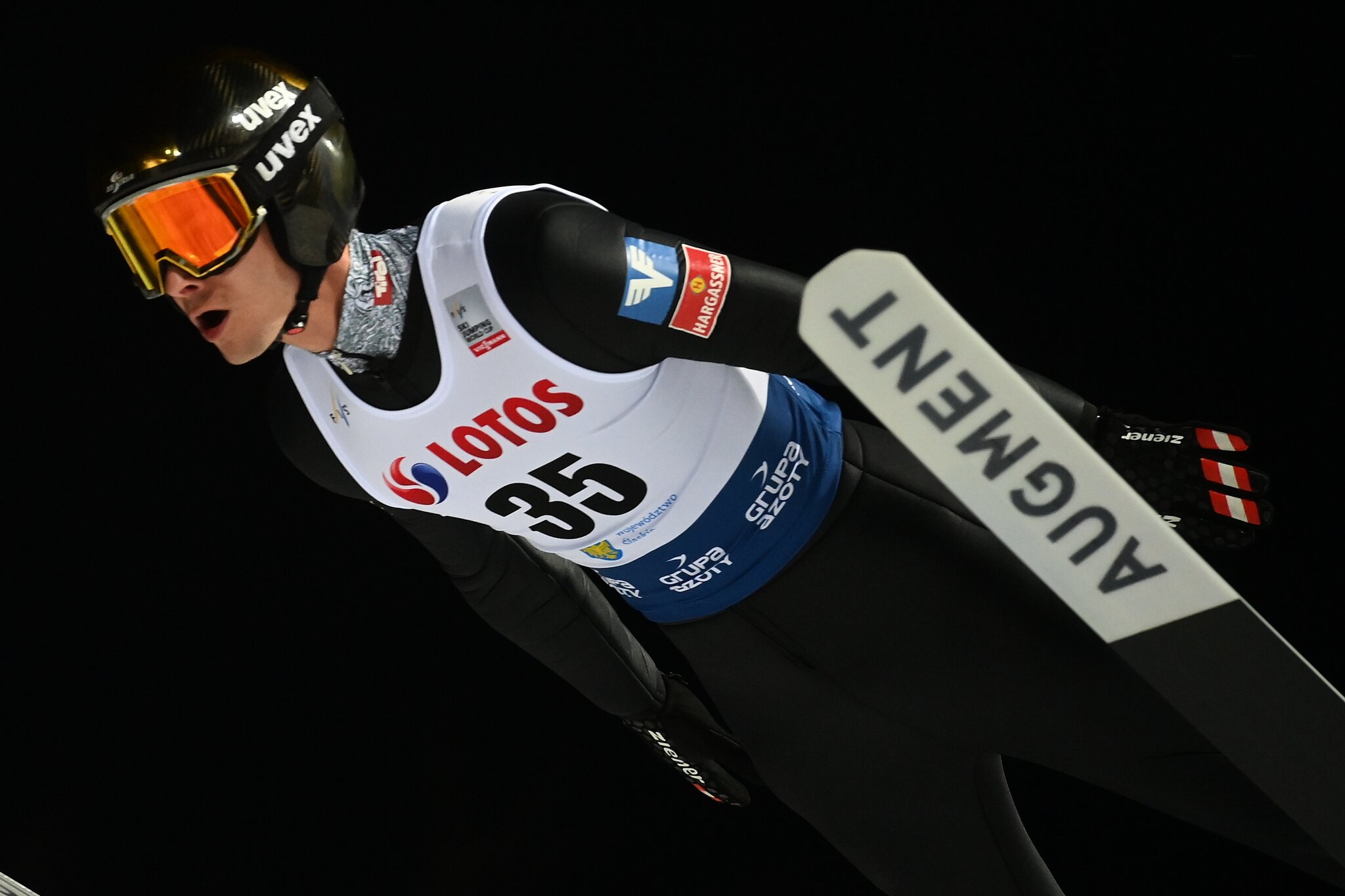 Skispringen: Manuel Fettner fliegt immer weiter - Westliches Mittelgebirge