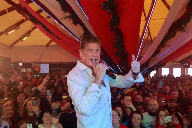 25. März 2023: David Hasselhoff gibt Konzert im Zielstadion der Planai ...
