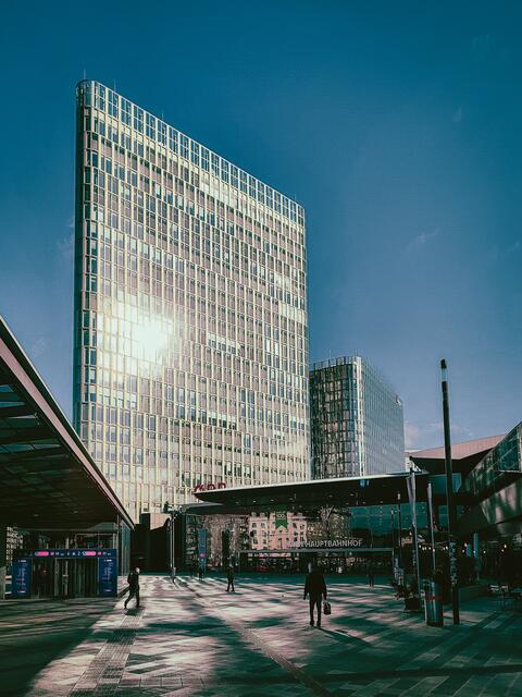 Hauptbahnhof Wien: The Icon Vienna - Wieden