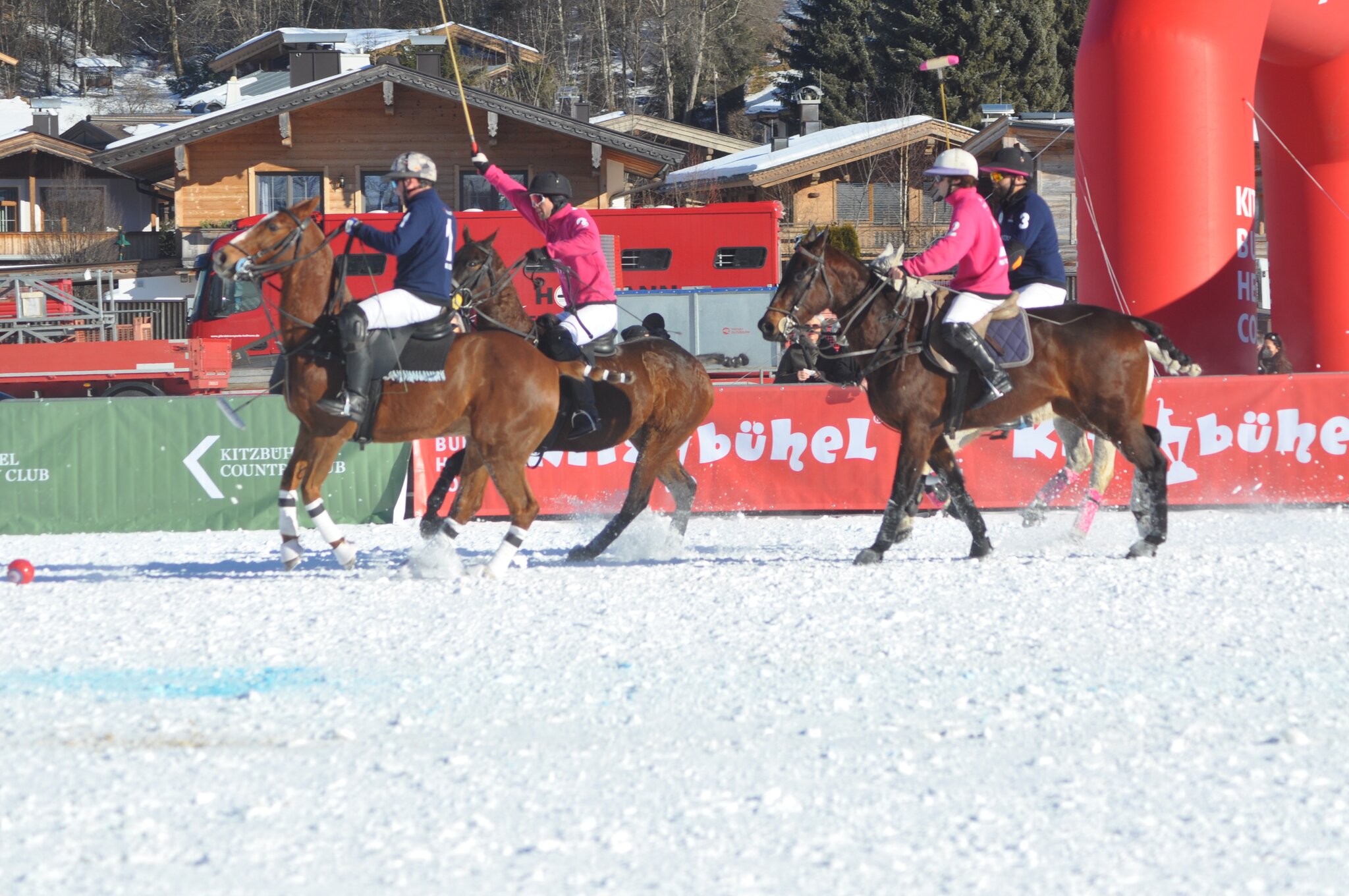 Snow Polo World Cup 2022: Team Bodvar Rose gewann Poloturnier - Kitzbühel