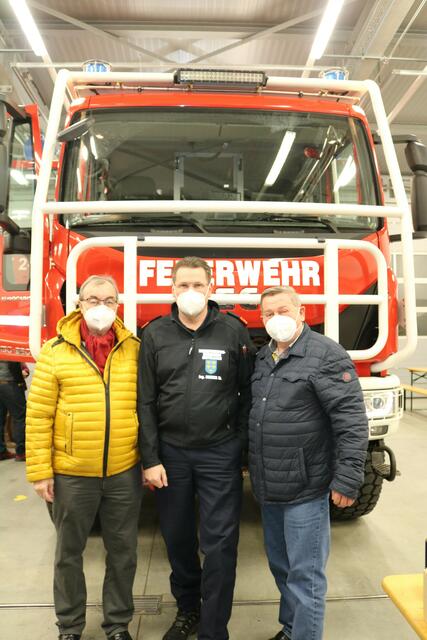 Feuerwehr: Rabensburg freut sich über neues Feuerwehrauto - Mistelbach