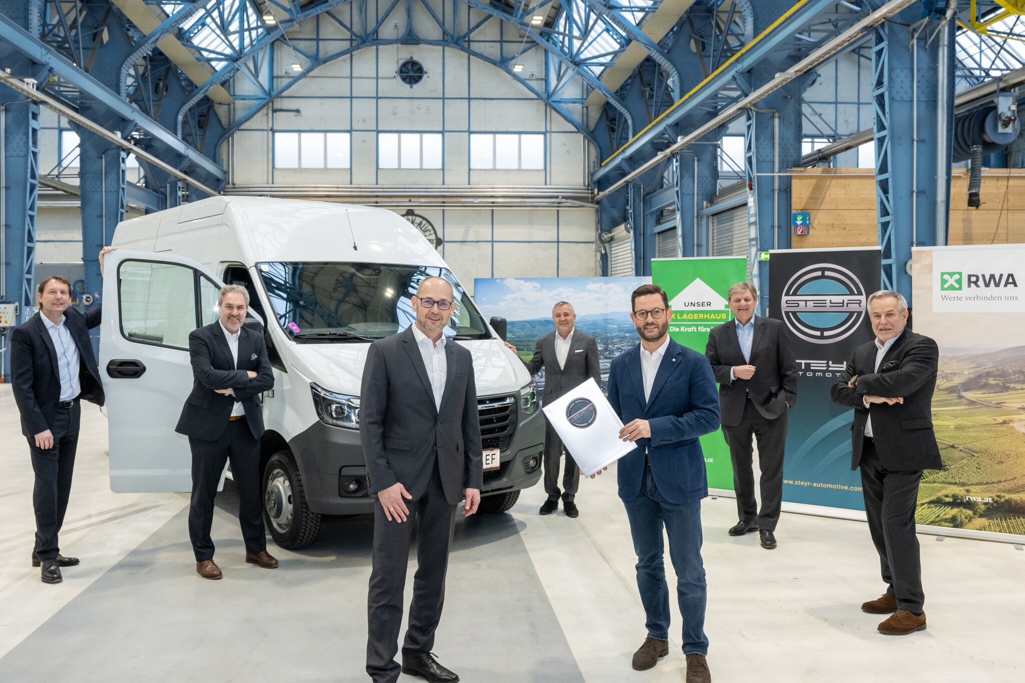 Vertriebs-und Service-Struktur: Steyr Automotive und RWA Raiffeisen ...