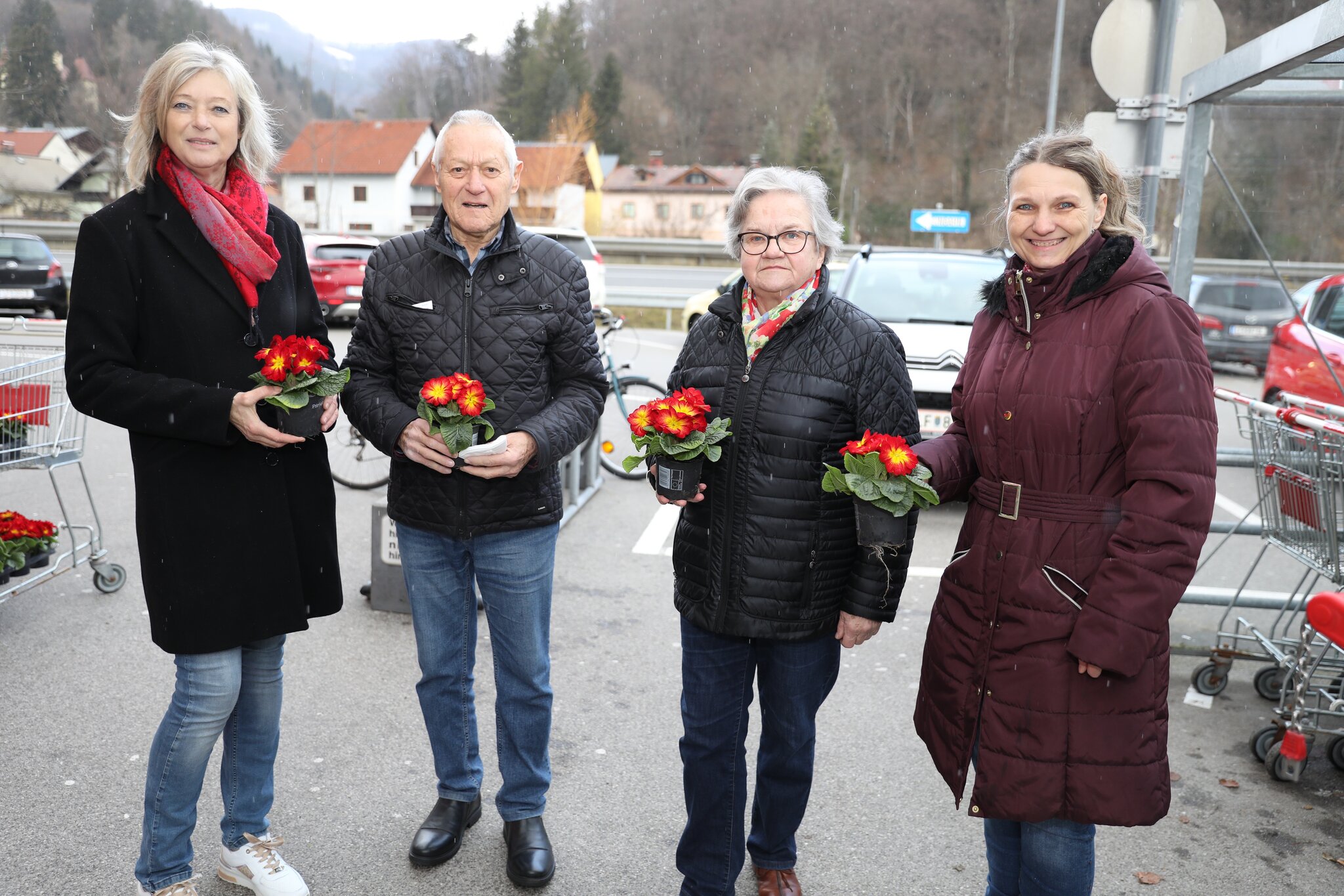 Verteilung: Gemeinde Lilienfeld überrascht mit Blumengrüßen am ...