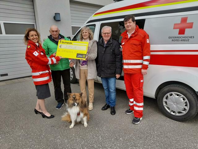 Feldbach: Rettung finanziert mit Hundeverein-Spende neue Defis ...