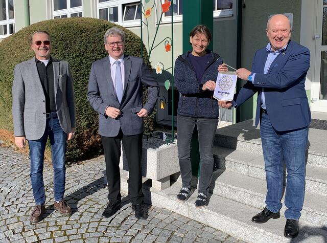 Spende: Rotaryclub unterstützt Schikurs der Neuen Mittelschule Weitra ...