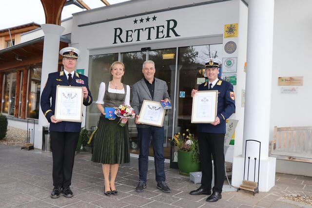 Großzügige Unterstützung: Pöllauberg: Ein Fahrzeug und ein riesiger ...