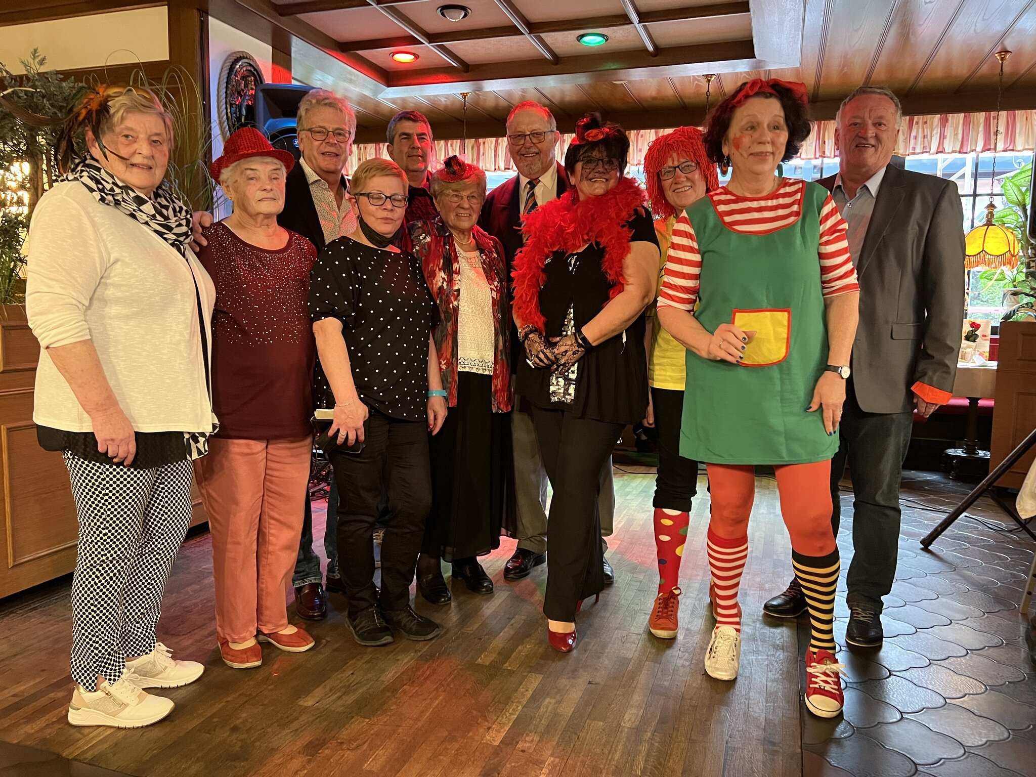 Narretei: Pensionisten feieren Fasching - Mistelbach