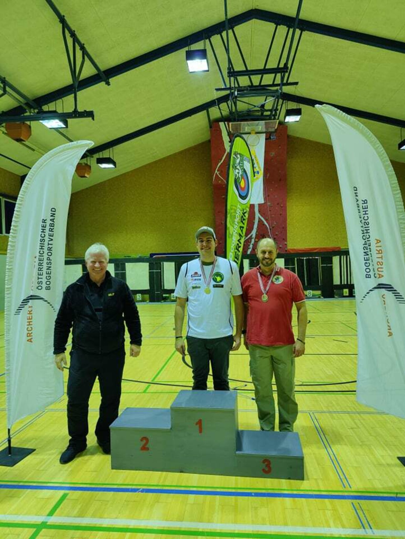 Bogenschießen: Schreibersdorfer Nico Wiener Österreichischer Indoor ...