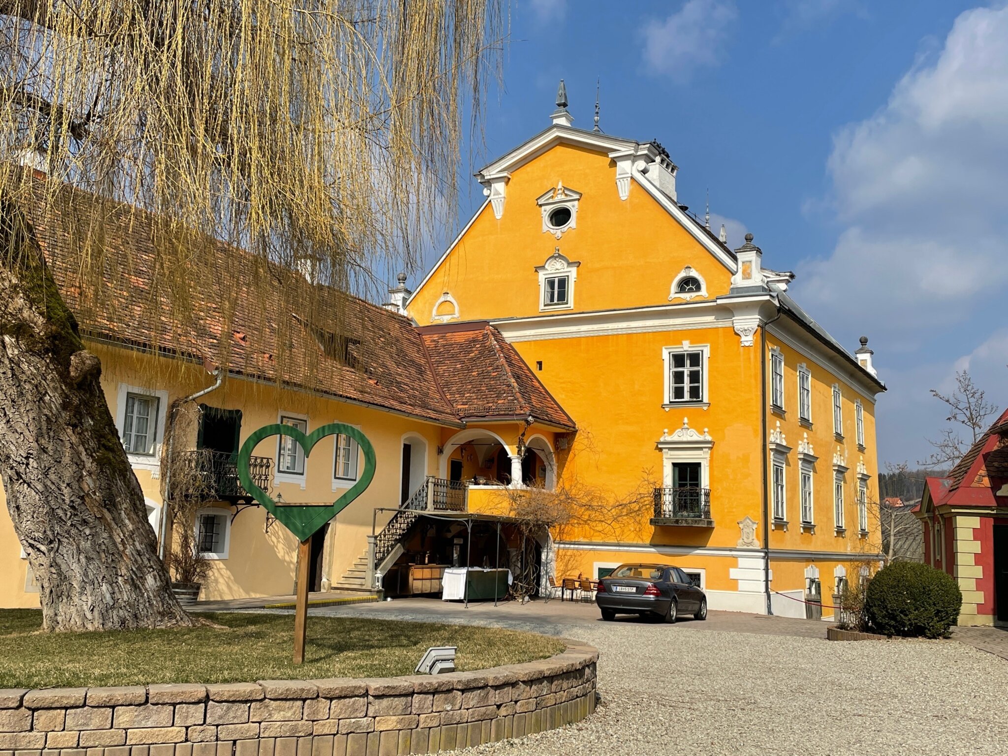 Spitzenjahrgang 2021: Frühlingsweinkost auf Schloss Gamlitz - Leibnitz