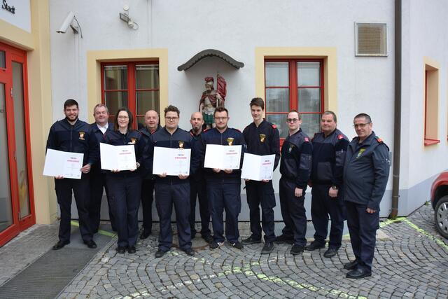 Zum vierten Mal in Folge: Weisse Fahne für Zwettls Bezirksfeuerwehr ...