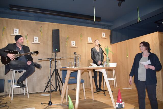 Mark A. Maier und Denise Beiler in Telfs: Musikalischer Leseabend mit ...