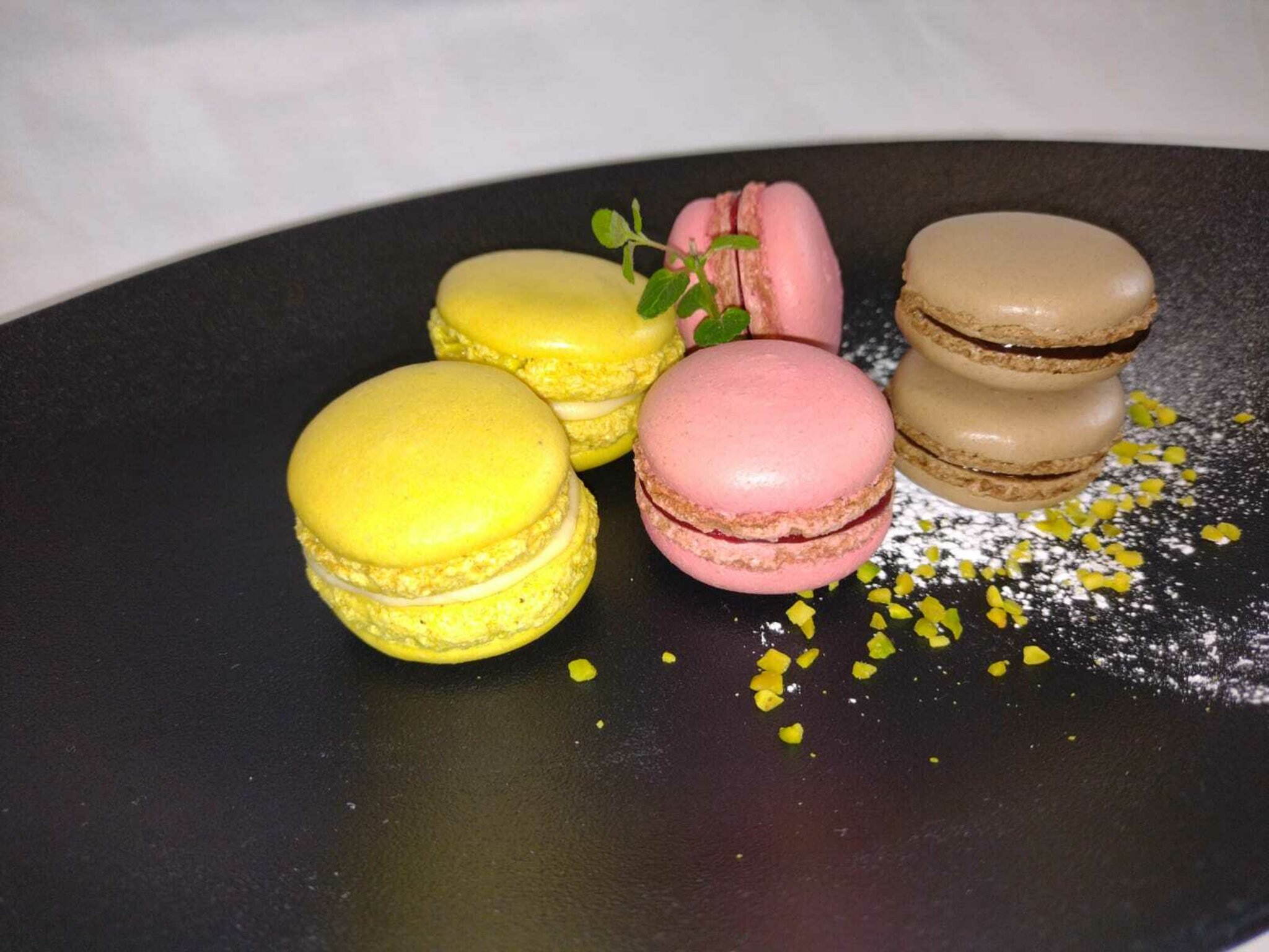 HLW -- HLT -- HF WEYER: Wir können Französisch UND Macarons - Waidhofen ...