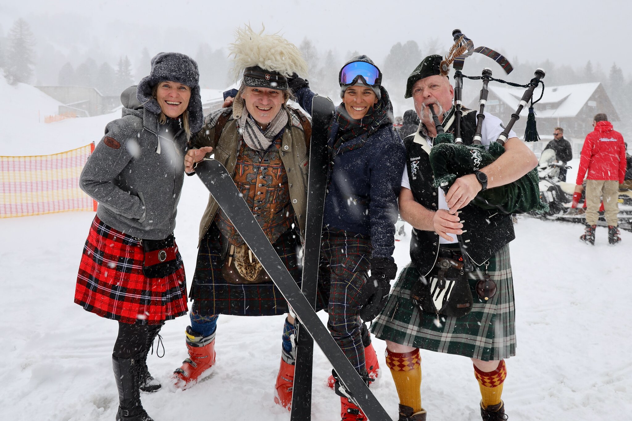 Turrach: Edelschneider Thomas Rettl lud zum sechsten Kilt-Skitag ...