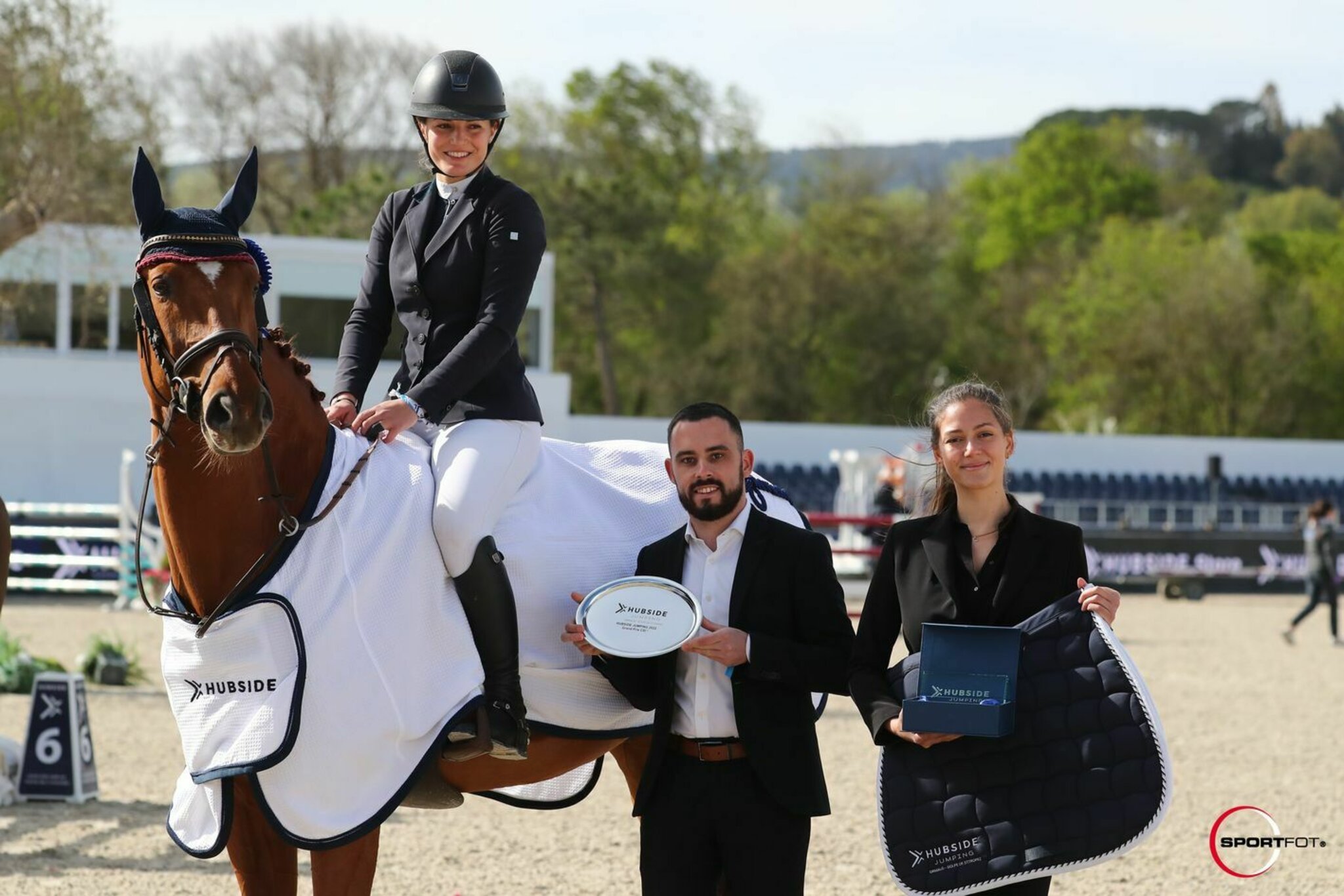 Springreiten: Neumarkterin Goess-Saurau sprang in Frankreich zu drei ...