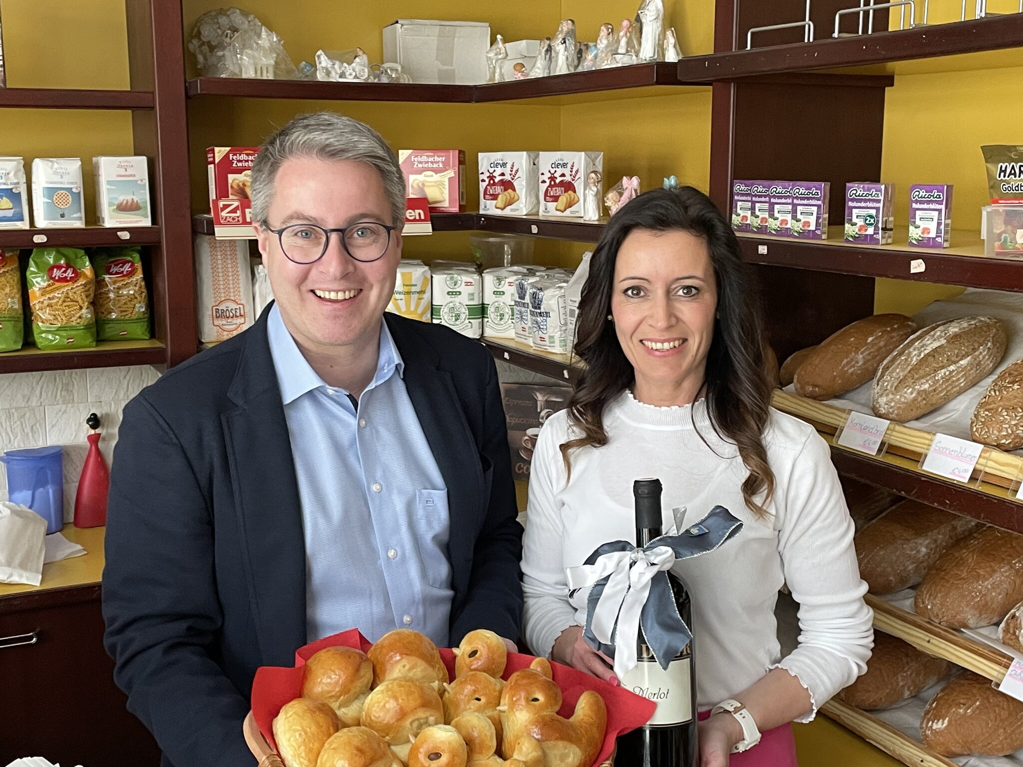 Nahversorgung in Halbturn: Birgit Berger seit 11 Jahren im Ort tätig ...