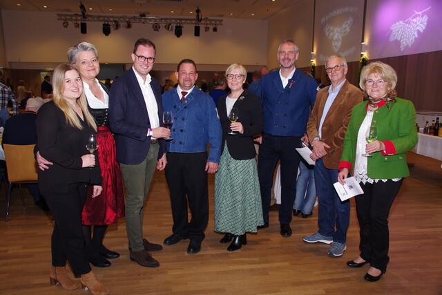 Brunn am Gebirge: Lang ersehnte Weinpräsentation - Mödling