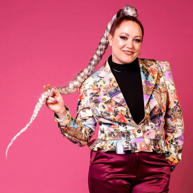 Helena May live: Britische Sängerin rockt das WUK mit neuen Songs ...