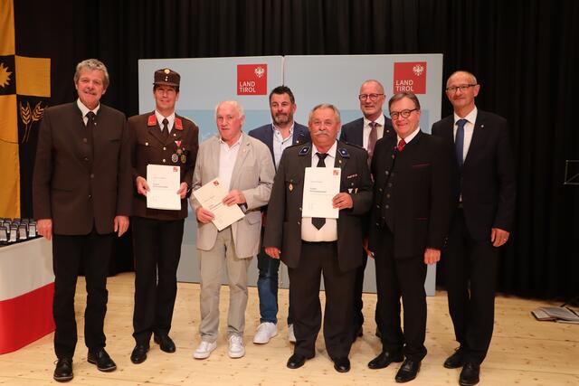 Tiroler Ehrenamtsnadel: Engagement von 86 verdienten Persönlichkeiten ...