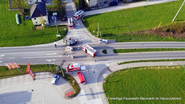 Verkehrsunfall auf der B137: Menschenrettung nach Verkehrsunfall auf der B137 - Grieskirchen ...