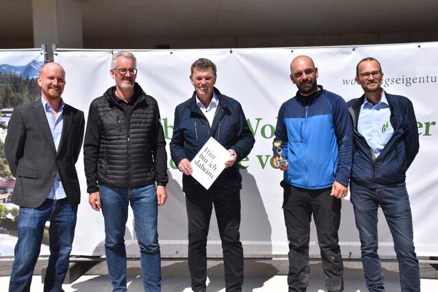 21 Mietwohnungen am Kirchwald: Feierliche Firstfeier der WE in Seefeld ...