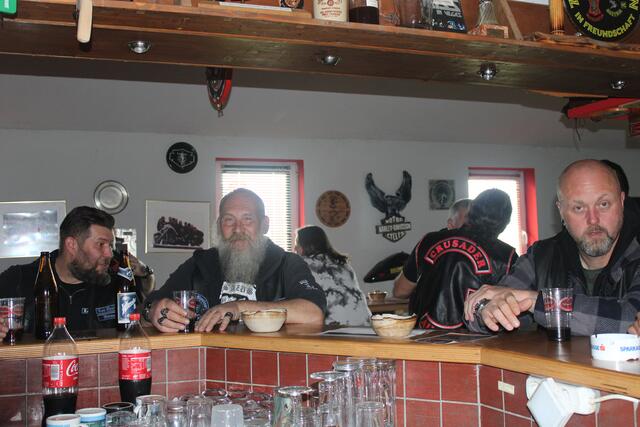 Frühschoppen im Motorradclub: Crusader MC Austria feierten Muttertag ...