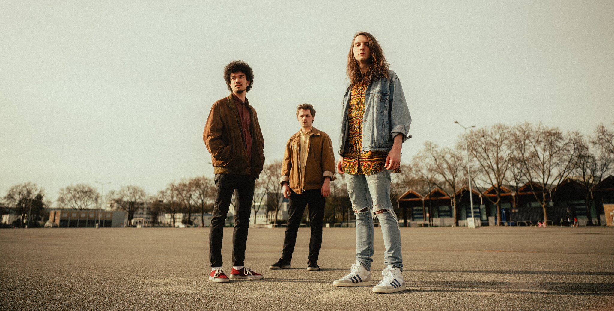 Raphael Neikes: Ein Axamer Musiker in einer "abgespaceten Rockband ...