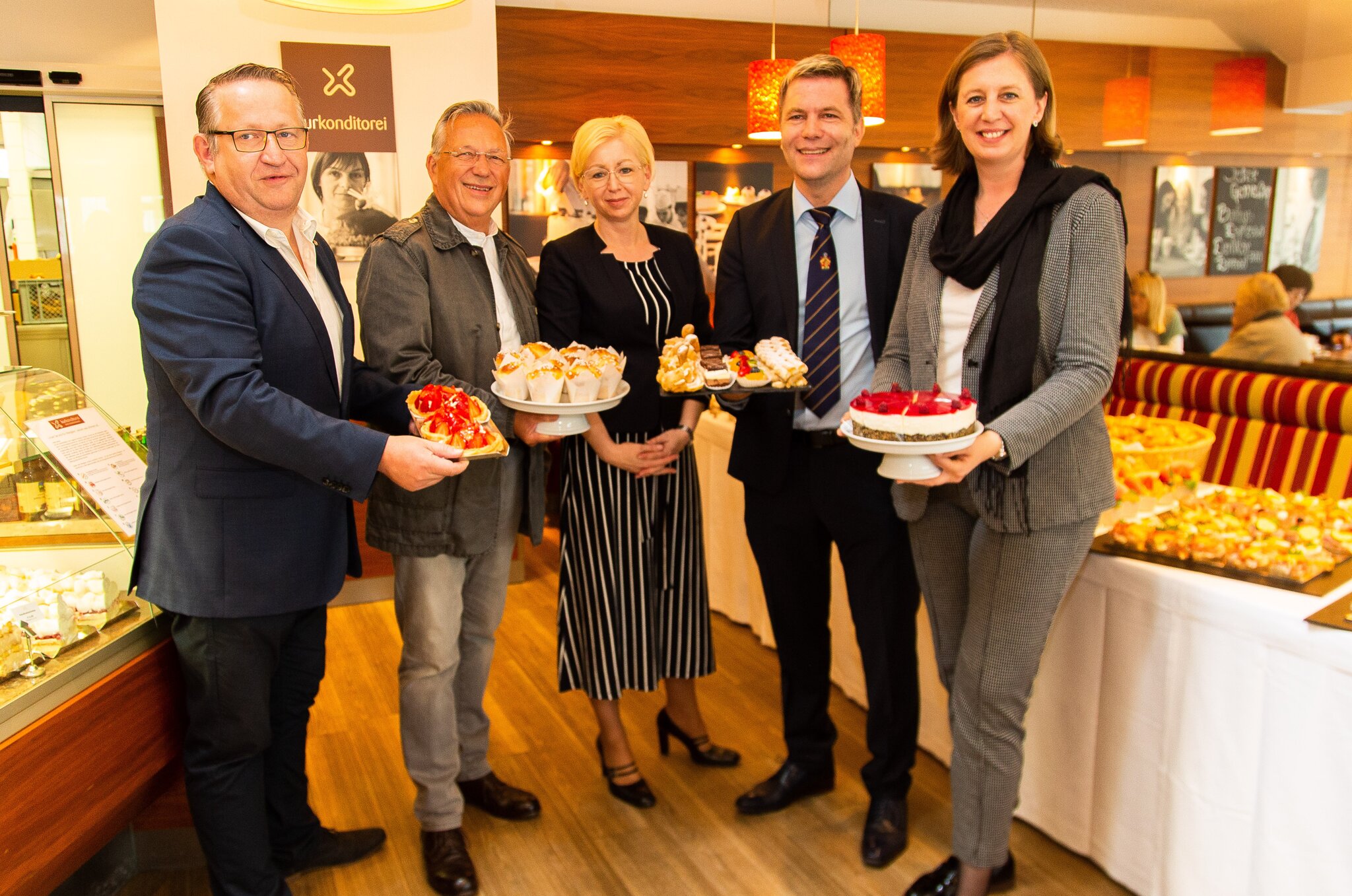 Wirtschaftsbund: Heiße Wirtschaftsthemen am Frühstückstisch ...