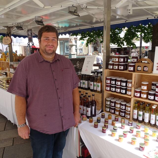 Treffpunkt Zeller Wochenmarkt: Kunsthandwerk und Köstlichkeiten am ...