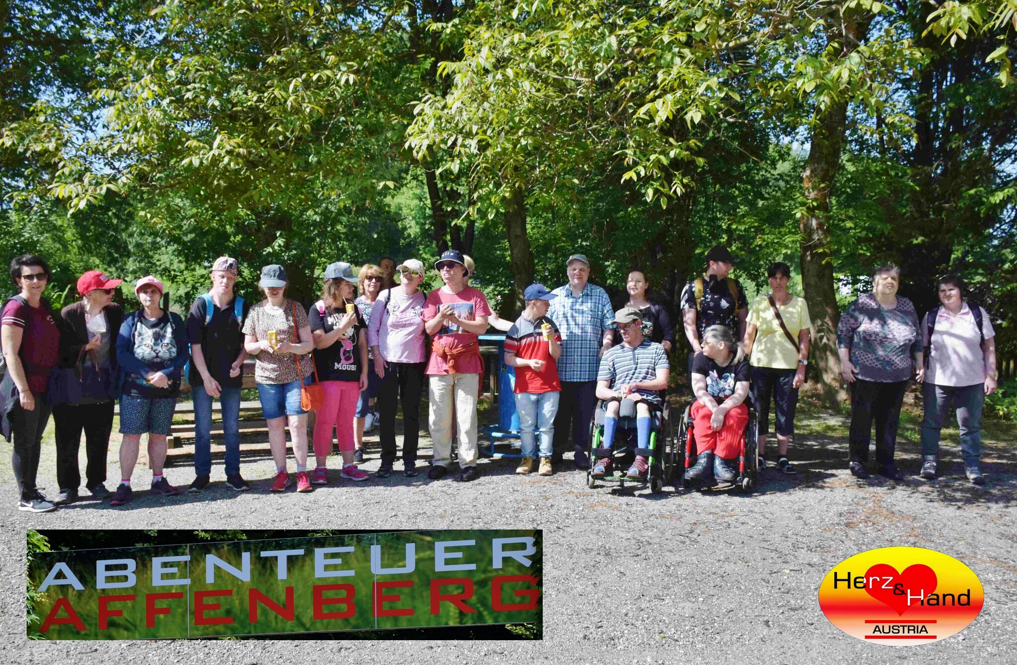 Affenberg Landskron: Abenteuer Affenberg mit Herz und Hand Austria ...