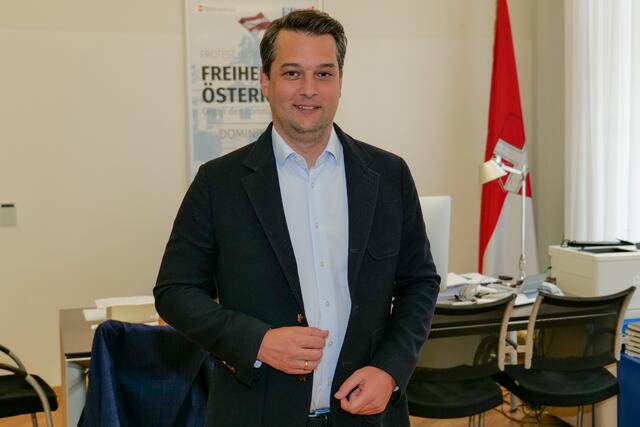 Plakat-Kampagne der Wiener FPÖ: Dominik Nepp wettert gegen SPÖ und ...