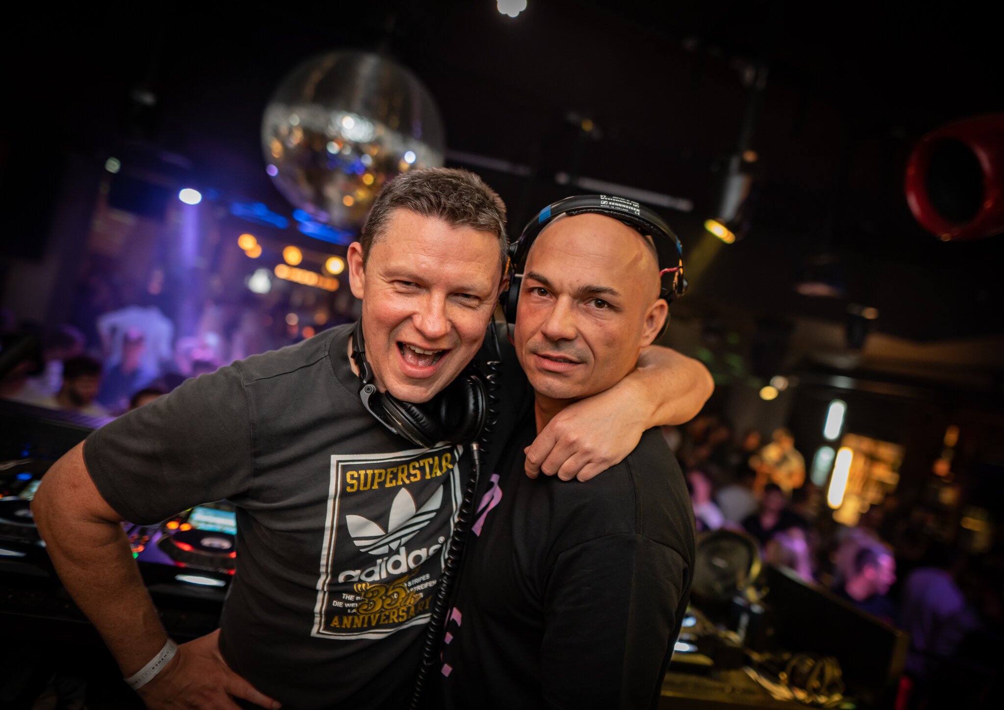 Zwei DJ-Legenden zurück an den Plattentellern: DJ Insulin Junky und DJ ...