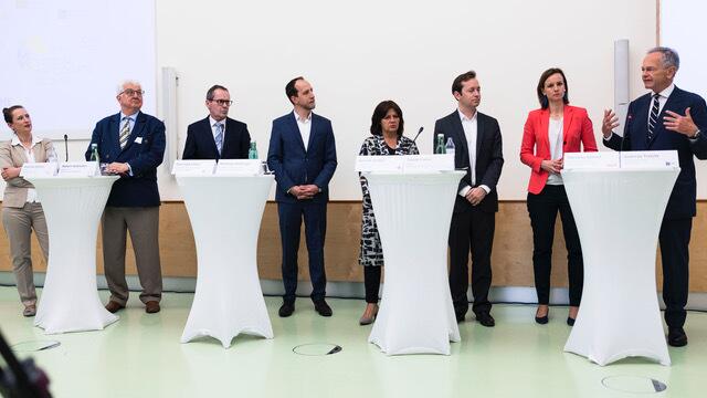 Mittelschule Matrei: Pilotprojekt Wirtschaftsbildung startet - Stubai ...