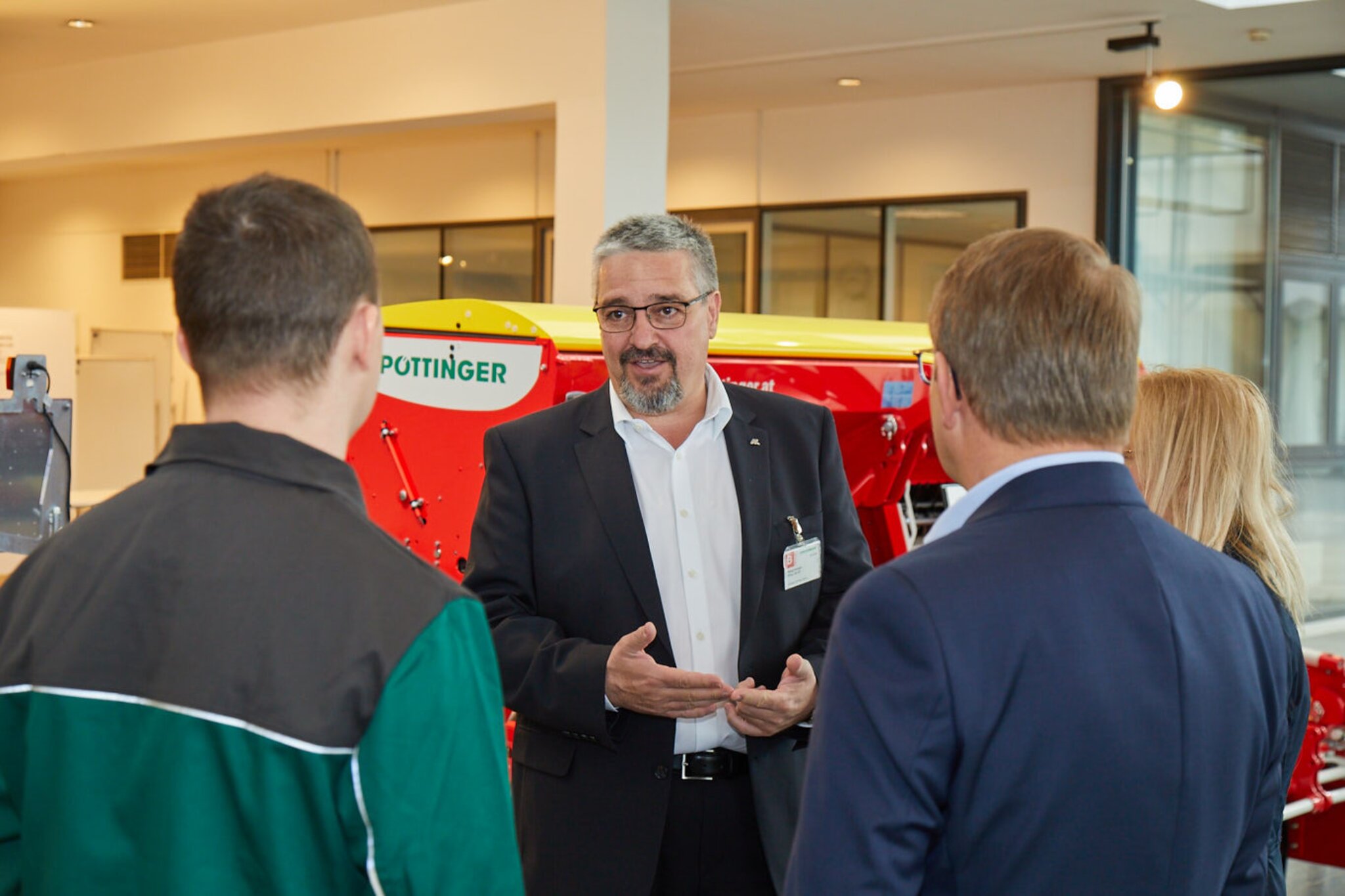 Arbeiterkammer OÖ: Andreas Stangl besuchte Pöttinger Landtechnik ...
