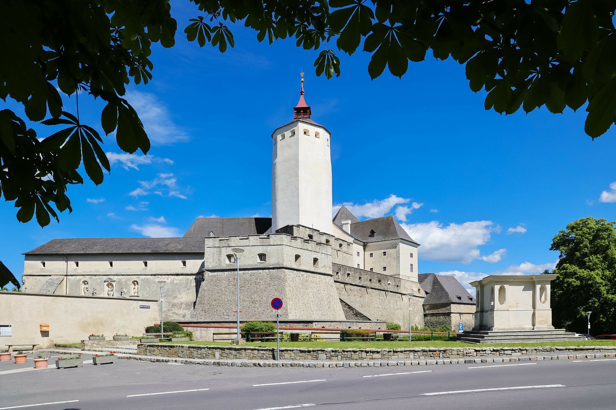 Burg: Burg Forchtenstein - Liesing