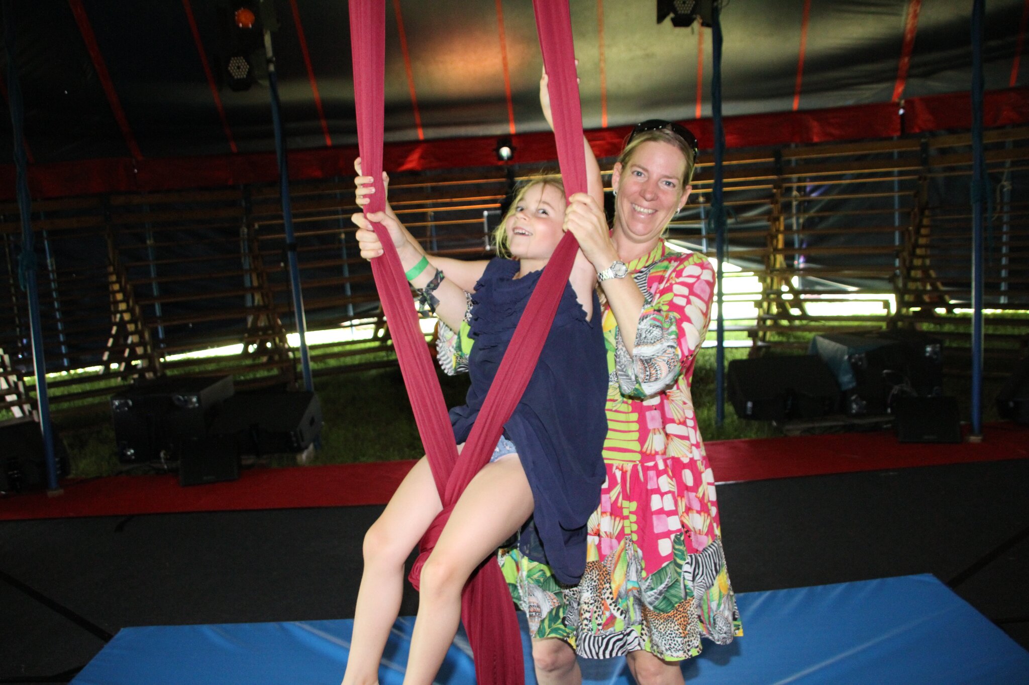 Einblicke in die Welt des Zirkus: Weltklasse-Artisten zu Gast in ...