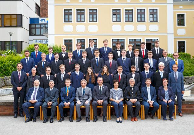 Bezirk: HTL Waidhofen/Ybbs Schüler absolvieren Matura - Amstetten