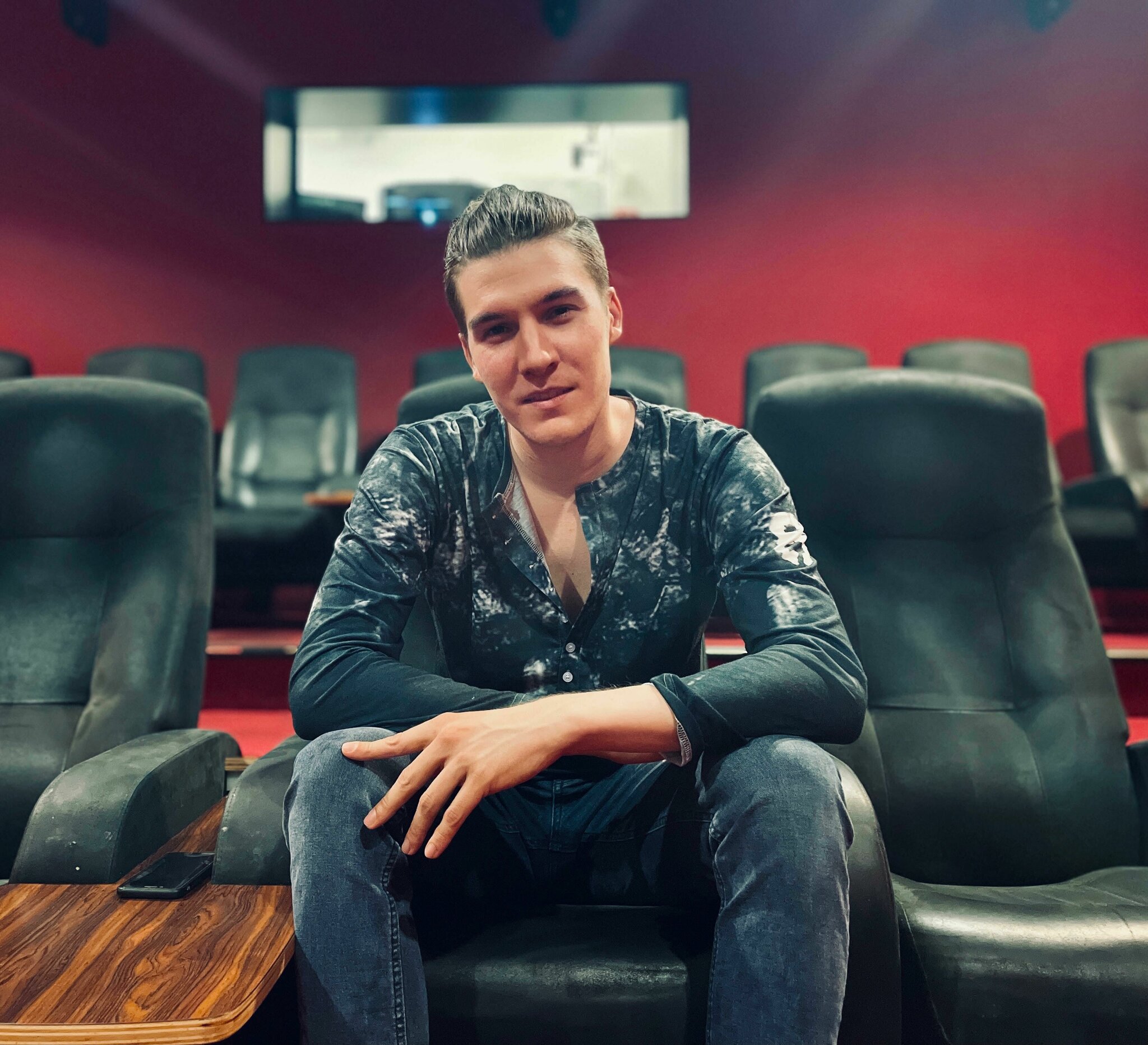 Konzertabend: Gerald Peter macht das Lugner City Kino zur Bühne ...