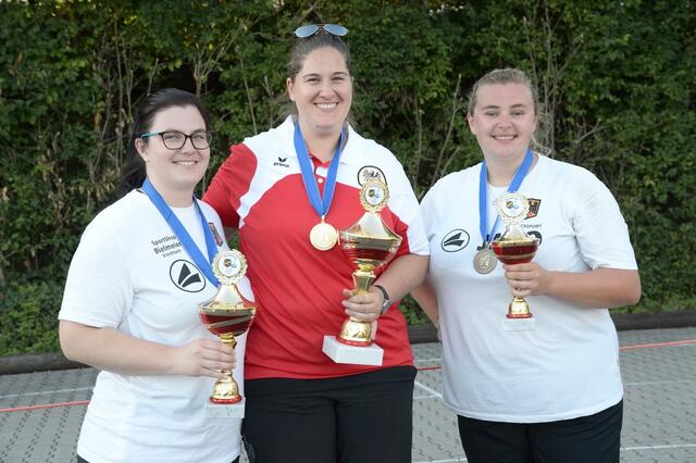 Stockweitschießen in Pocking: Europacup-Titel für Lisa-Marie Stampfl ...