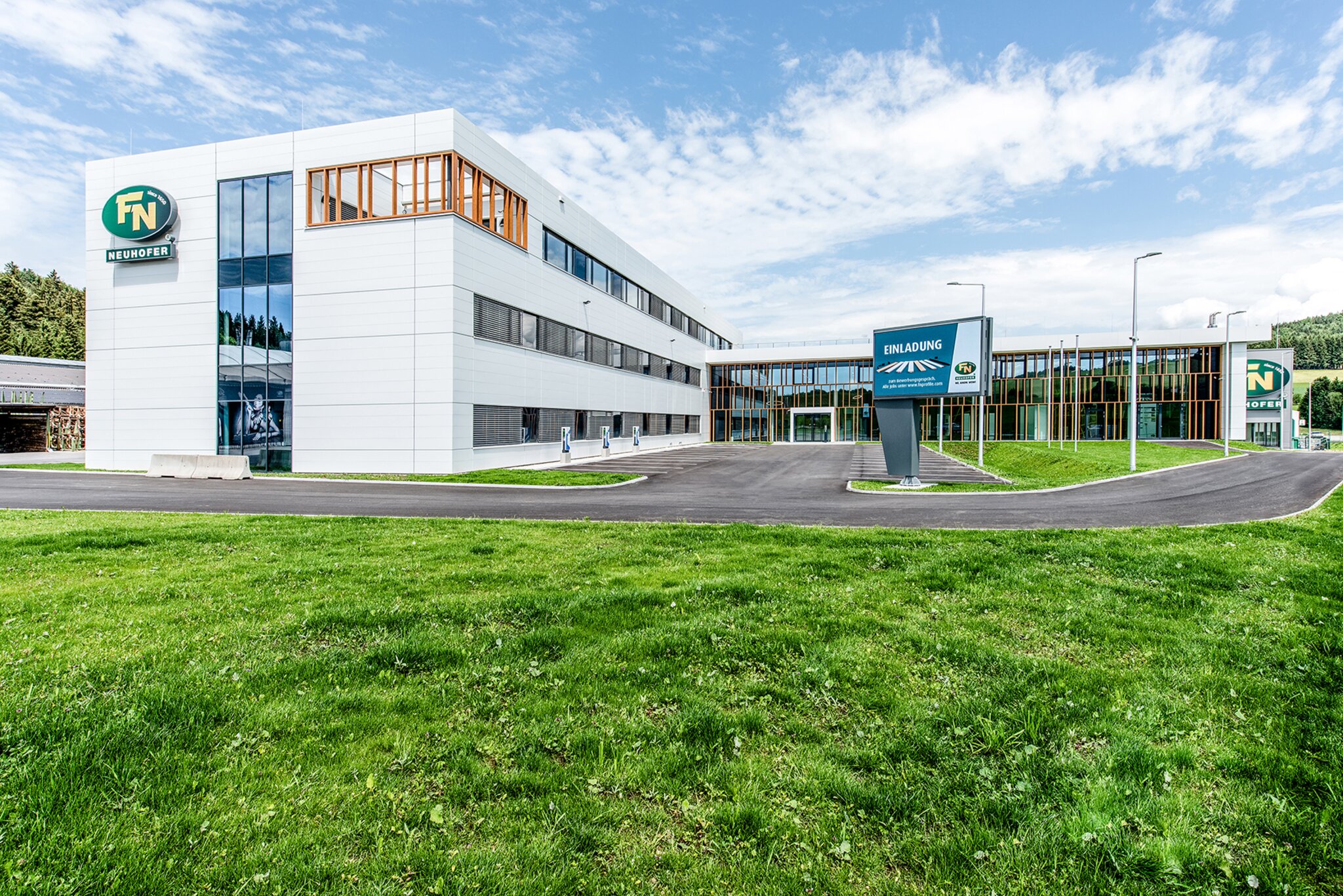 FN Neuhofer: In die Zukunft investiert - Vöcklabruck
