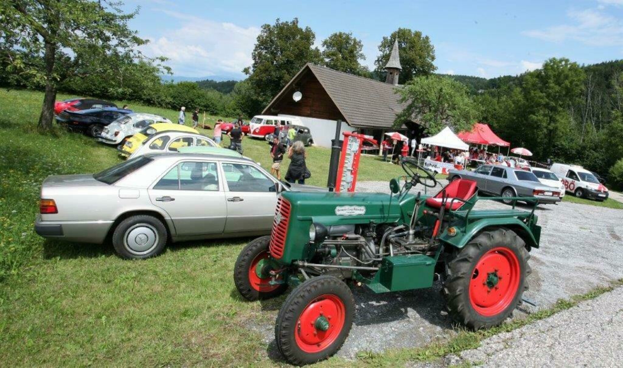 Parade durch St. Jakob im Rosental: Traditionelles ARBÖ-Gartenfest ...