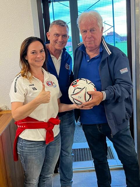 Freudige Nachricht: Perg/Windhaag-Ladies steigen in die Landesliga auf ...