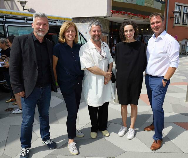 Traiskirchen: Kunstparcours Kunst im öffentlichen Raum eröffnet - Baden