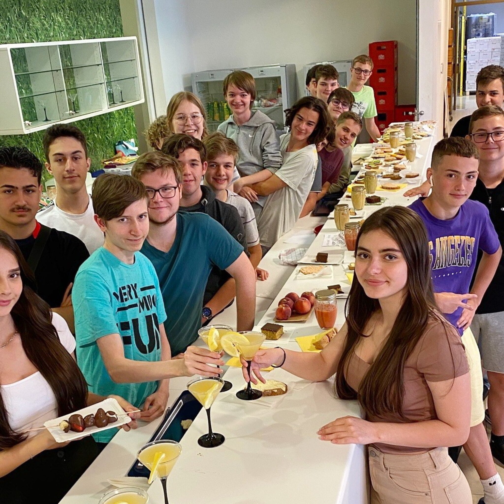 HTL Braunau: 200 Bäume für Uganda - Braunau