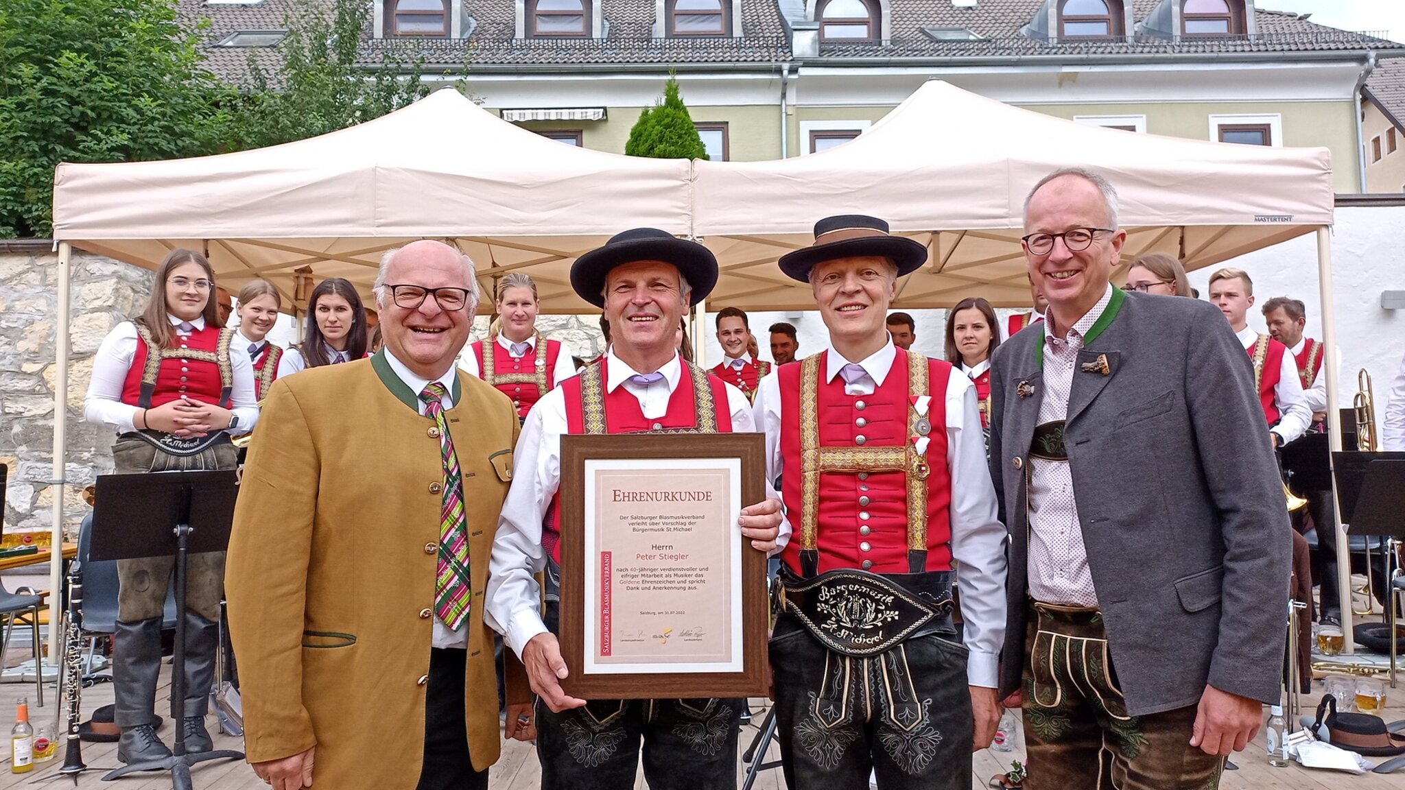Goldenes Ehrenzeichen für Peter Stiegler: Hohe Auszeichnung für den ...